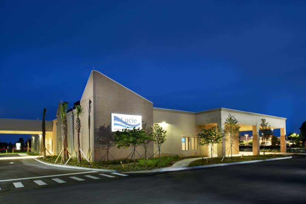 Darwin Square FSED - DeAngelis Diamond